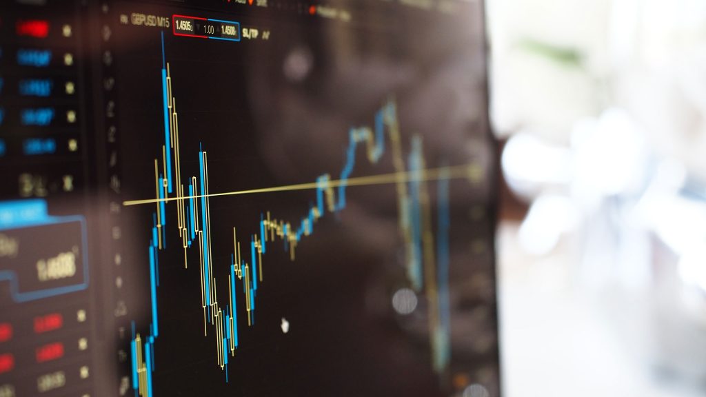 HODLing vs. Active Trading: Which is Better? - Crypto Daily News